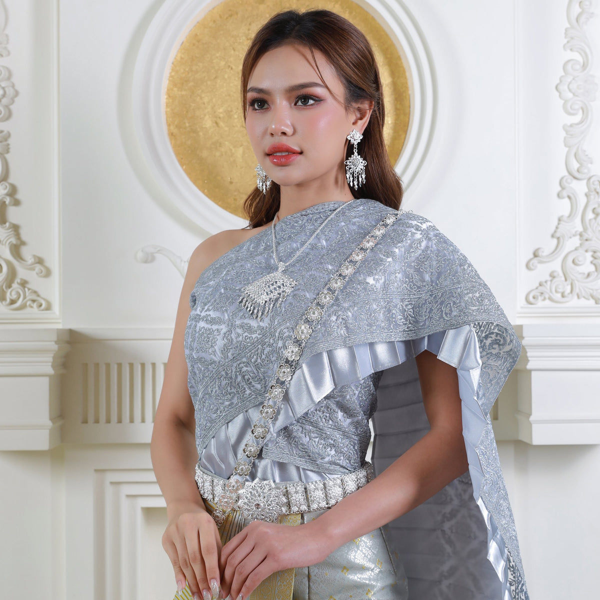 How to Accessorize Your Traditional Thai Dress – Thai Outfit